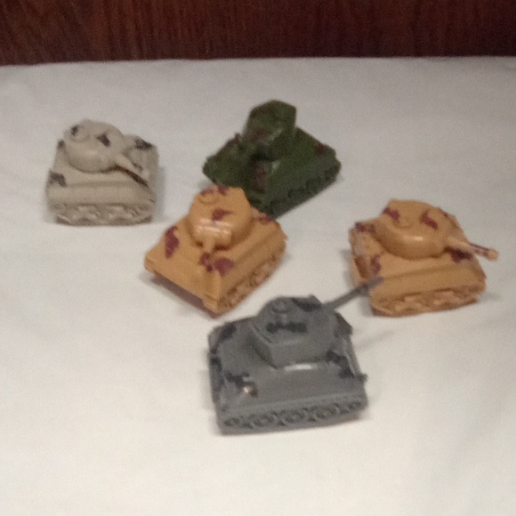 Toys | 5 Toy Tanks Pull Back N Go | Poshmark